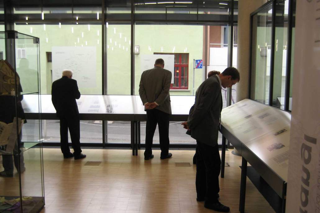 Ausstellungsgestaltung Bischof Stangl | Bibliothek Bistum Würzburg